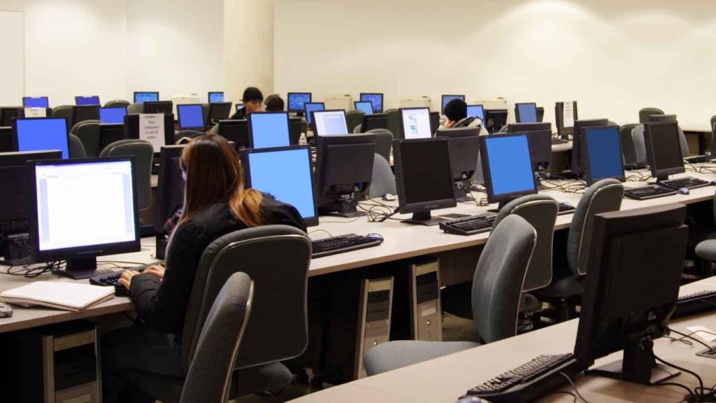 Computer Education in Vallioor: Key to Career Growth in 2024